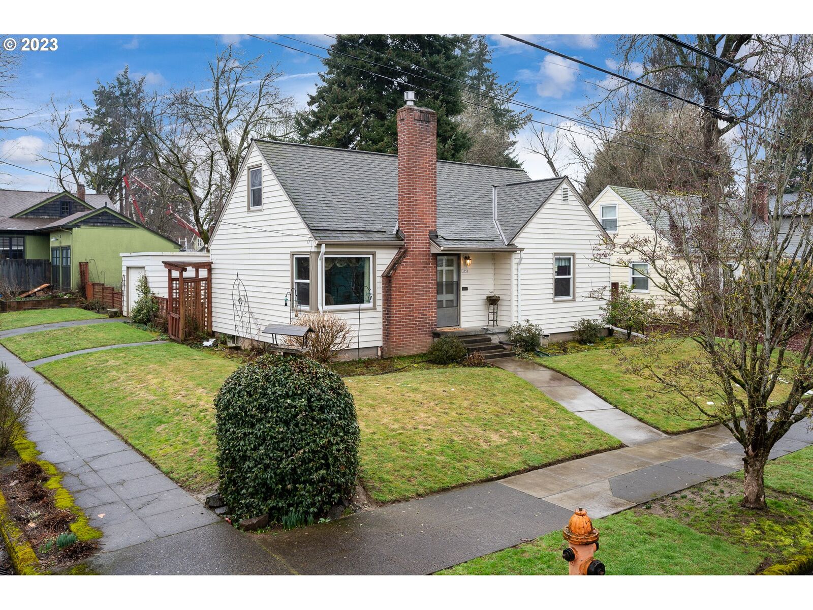 Home for sale in Portland: 3750 SE Tibbetts St, Portland, OR 97202