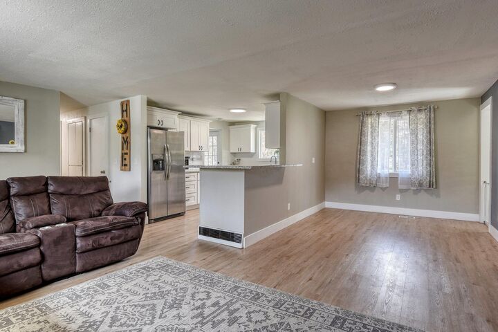 4 bed Nine Mile Falls home for sale: 16425 N Suncrest Dr, Nine Mile ...