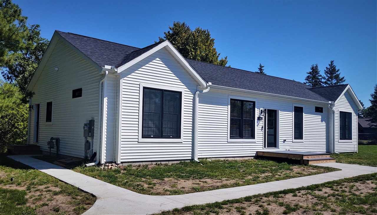 MLS#472055: 214 N Maple Street, Bellaire, MI 49615