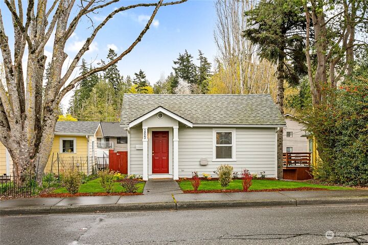 House for sale in Bellingham: 1522 Lincoln Street, Bellingham, WA 98229