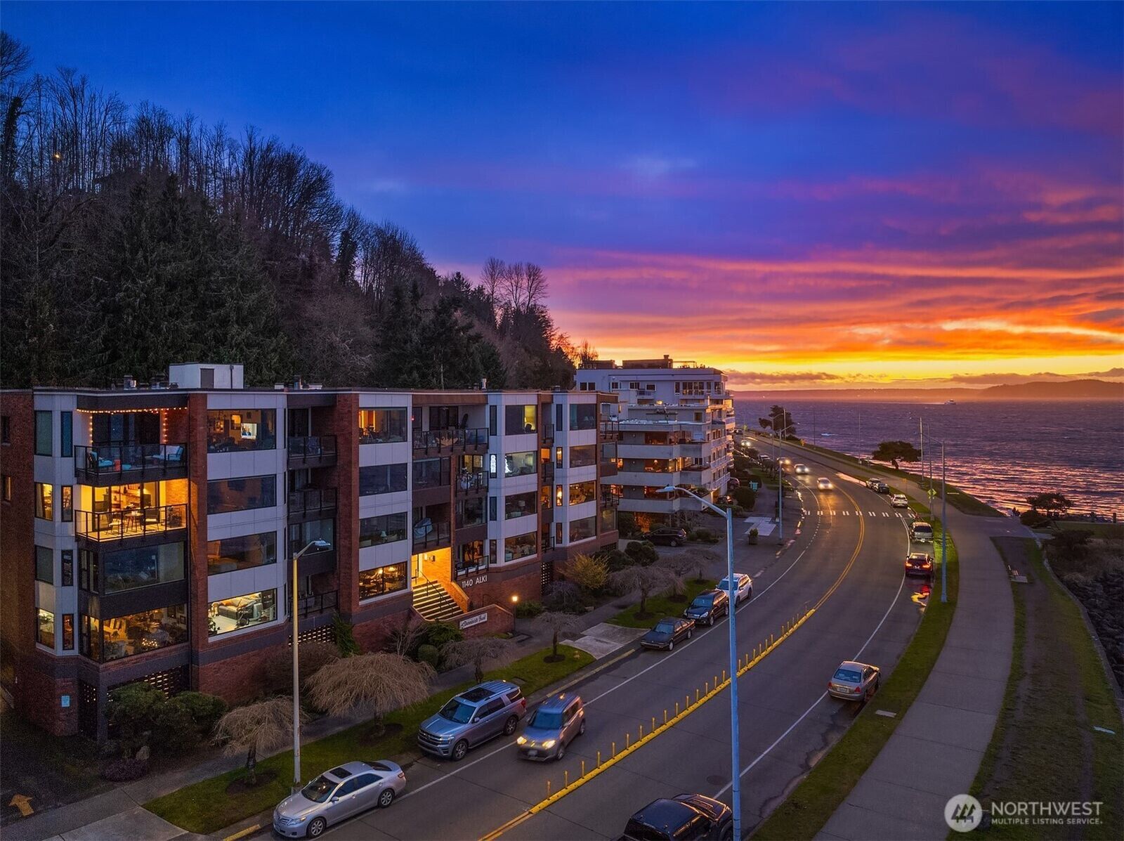 MLS#2330289: 1140 Alki Avenue SW 401, Seattle, WA 98116