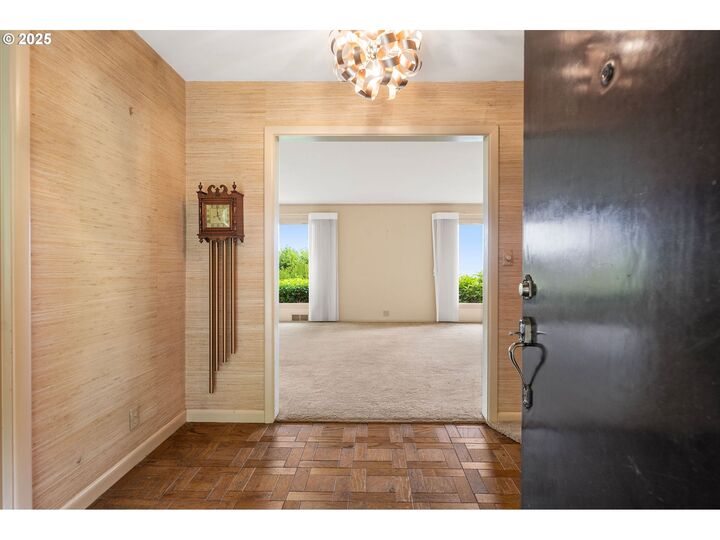 MLS#404408914: 1228 11th St, Astoria, OR 97103