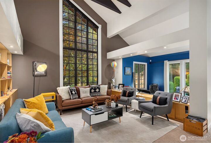 House for sale in Woodinville: 19020 NE 132nd Street, Woodinville, WA 98077