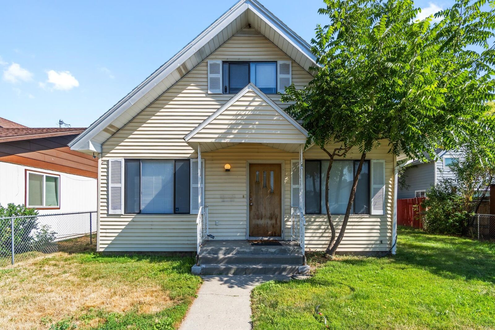 3 bed Spokane home for sale: 2621 E Joseph Ave, Spokane, WA 99208