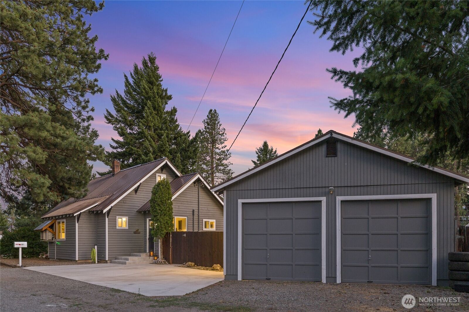 Home for sale in Cle Elum: 601 Roslyn Place, Cle Elum, WA 98922