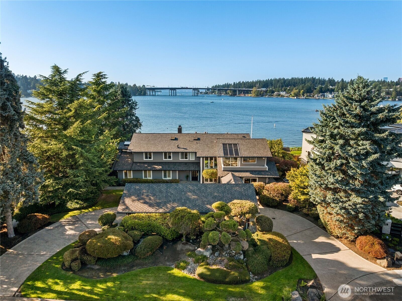 Home for sale in Bellevue: 106 Cascade Key, Bellevue, WA 98006
