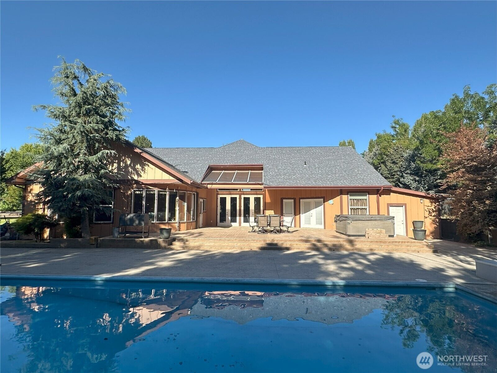 MLS#2443155: 3135 Road B.3 NE, Moses Lake, WA 98837