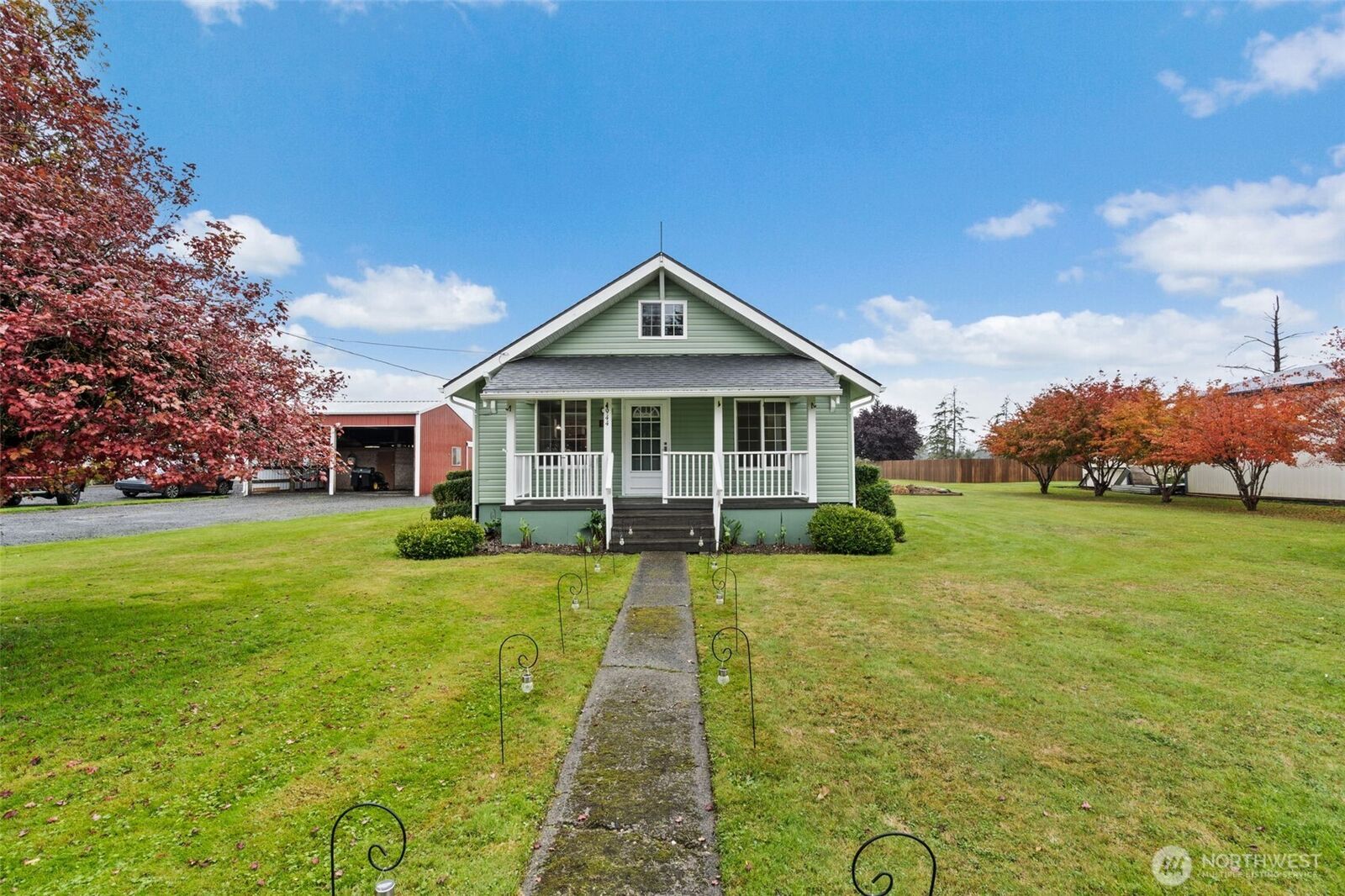 3 bed Raymond home for sale: 944 Willapa Road, Raymond, WA 98577