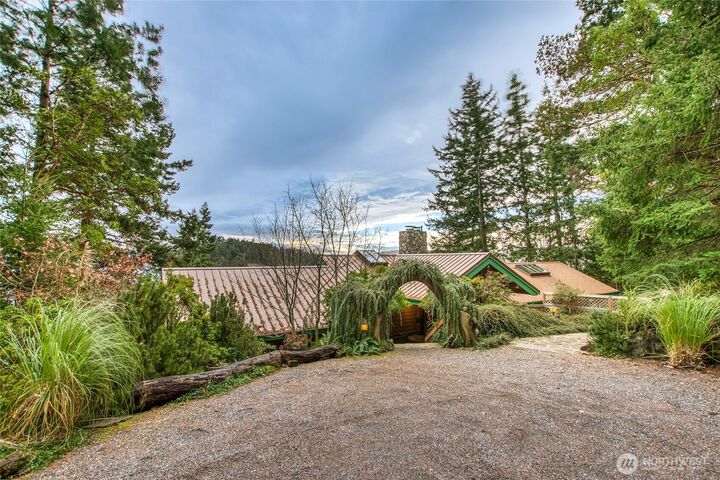 House for sale in Orcas Island: 1687 1689 Spring Point Rd, Orcas Island ...
