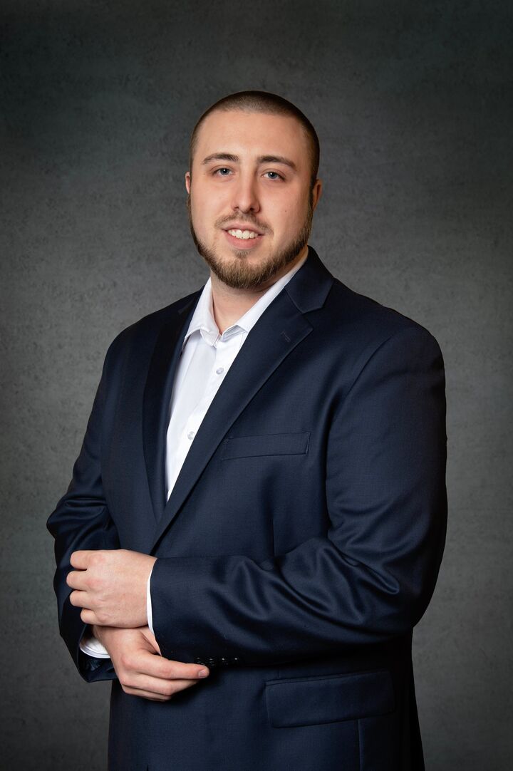 Dylan Heikkila - Woodland Schmidt - - Schmidt Realtors - - Coldwell ...